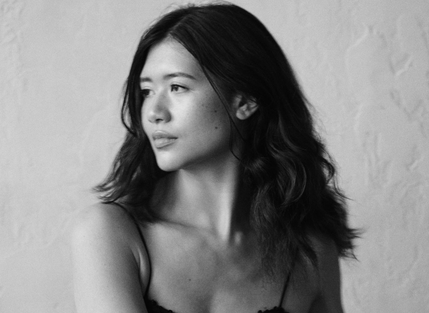 Dover Lynn Fox captures the raw beauty of the natural world on ‘Low Moon’ – EARMILK